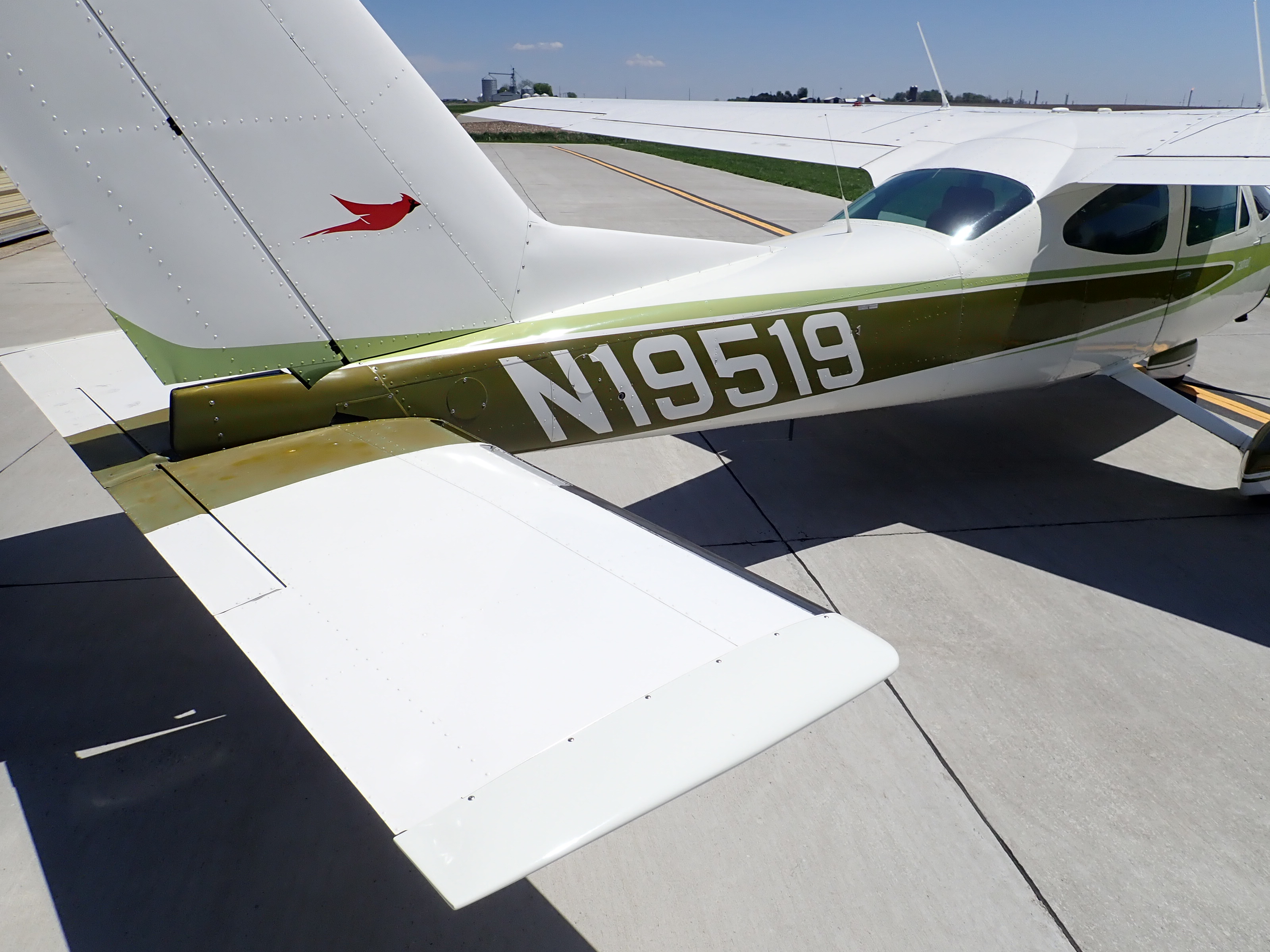 77 Cardinal B FG N19519